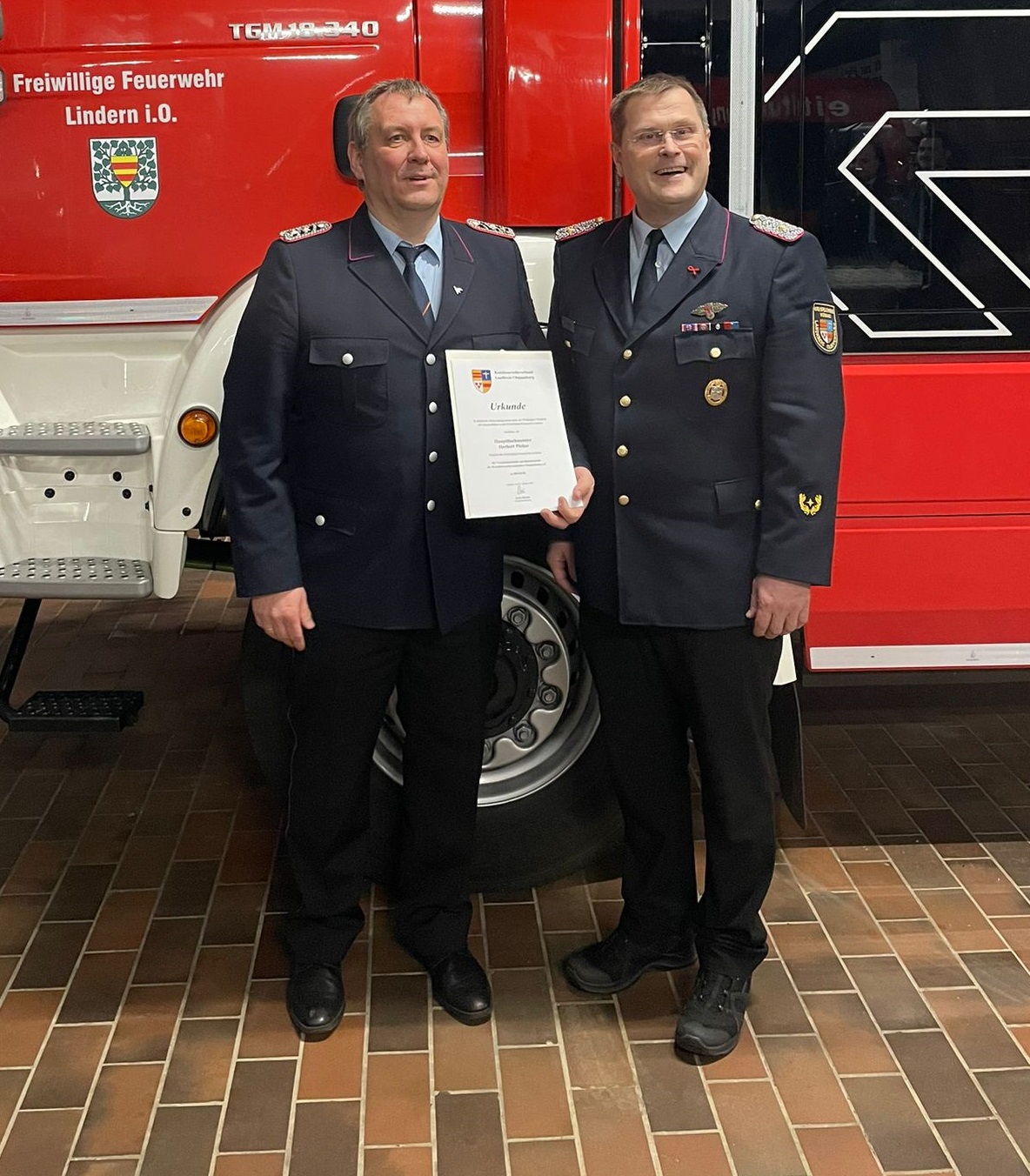 04.02.2023 – Herbert Pleiter erhält Verdienstmedallie (FF Lindern ...