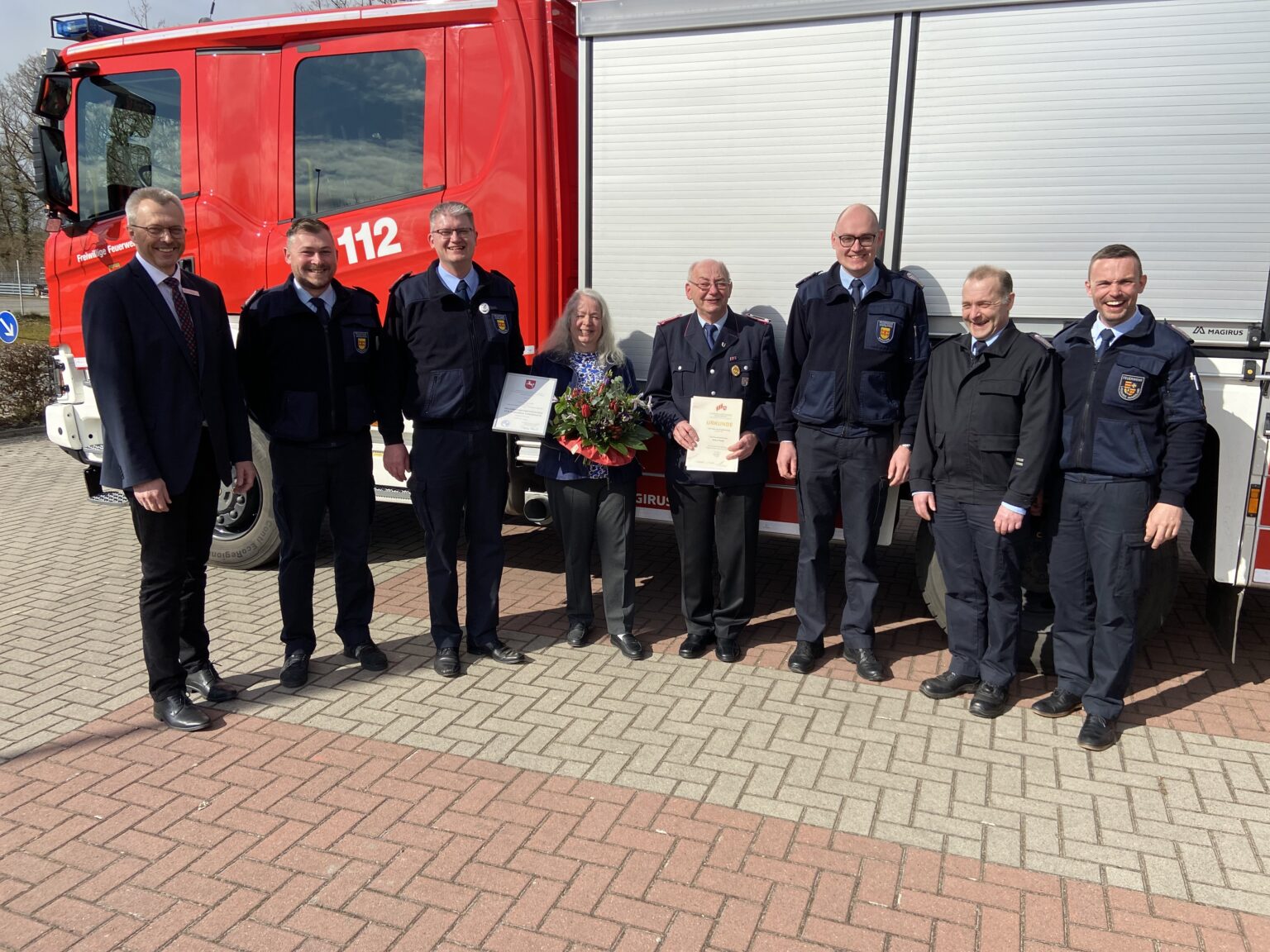 16.03.2025 – Ehrungen für 50 und 25 Jahre in der Feuerwehr Wiefelstede ...